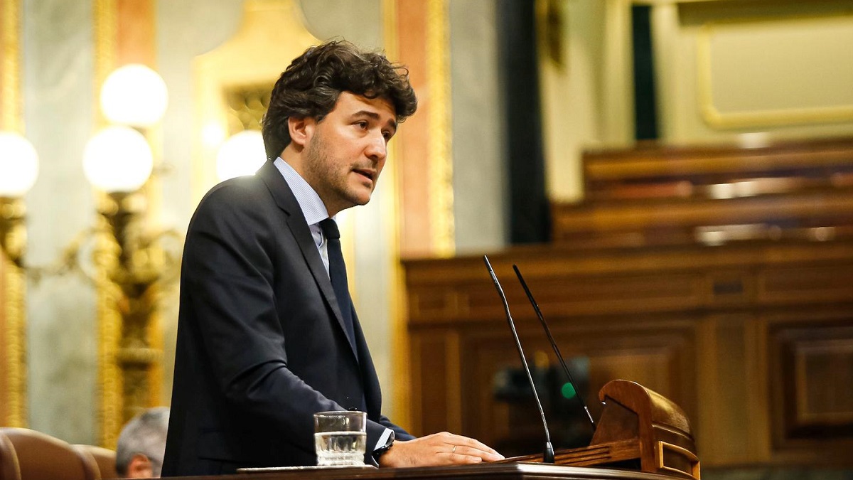 Ángel López al ministro de Cultura: 'Sólo ayudan a quienes les hacen ...