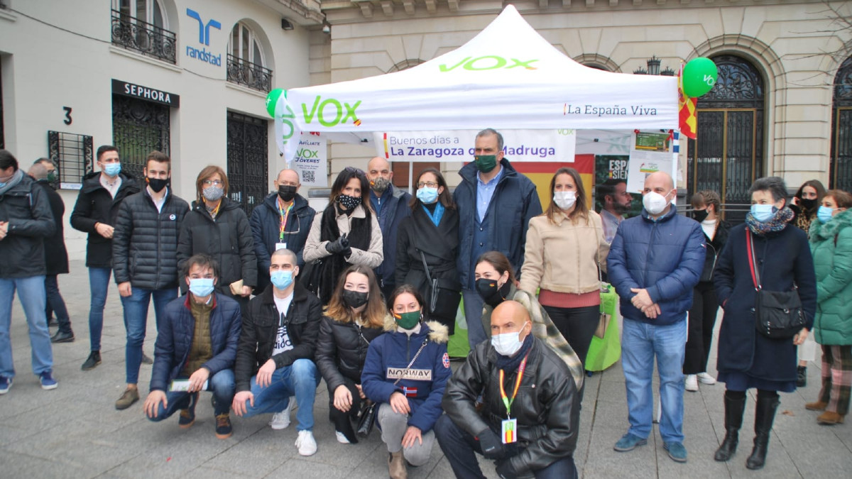 Triple éxito en las mesas informativas de VOX Zaragoza - VOX