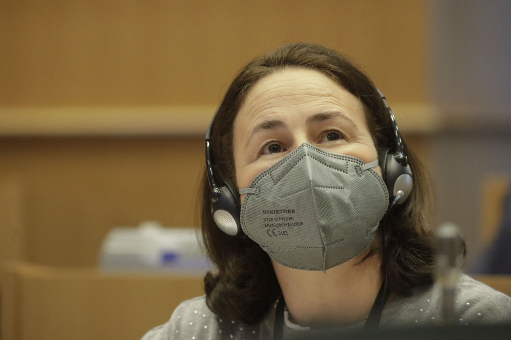 VOX Europa defiende la vida frente a las multinacionales de la muerte - VOX