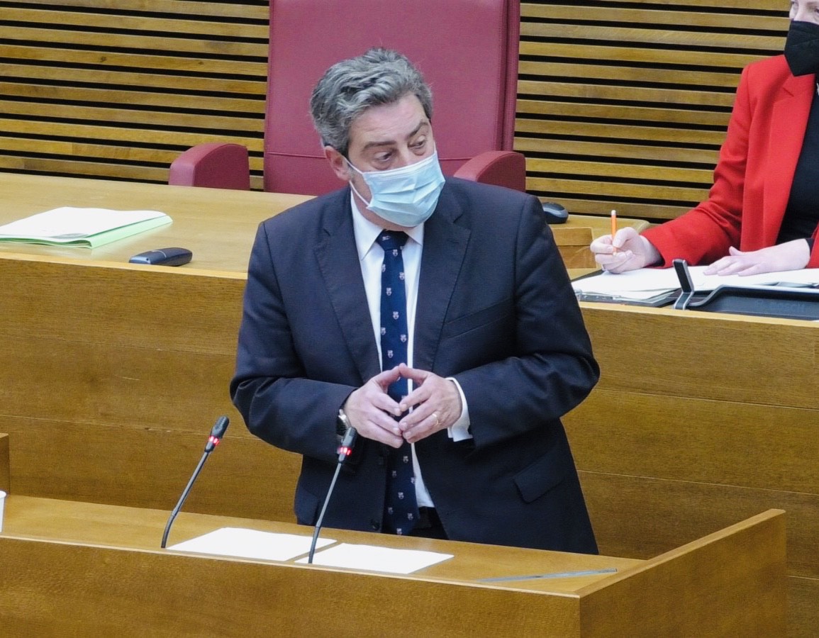 José María Llanos (VOX) califica de “inútil” y “brindis al sol” el ...