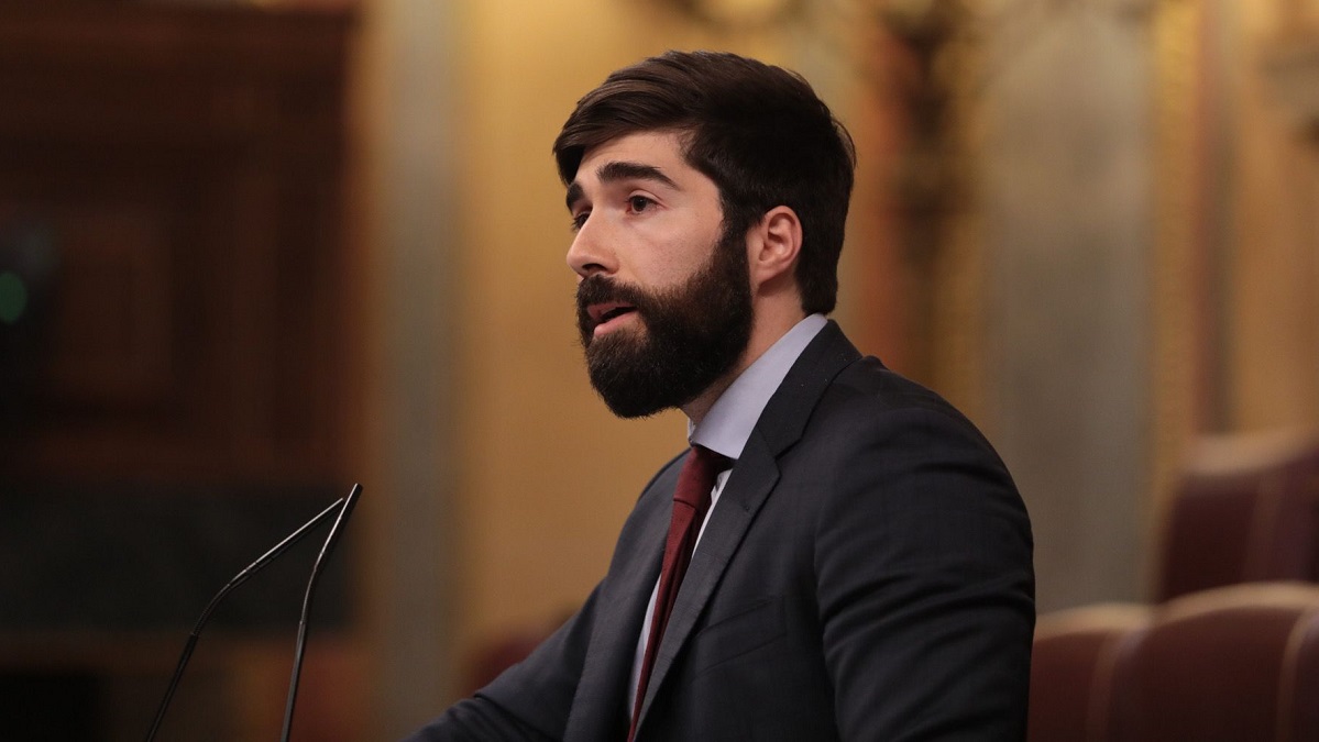 VOX rechaza la 'división, el despilfarro y la duplicidad' que suponen ...