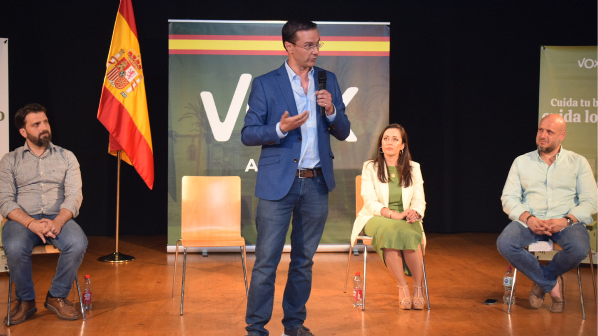 El candidato de VOX a la alcaldía, Raúl Pomares, destaca la necesidad ...
