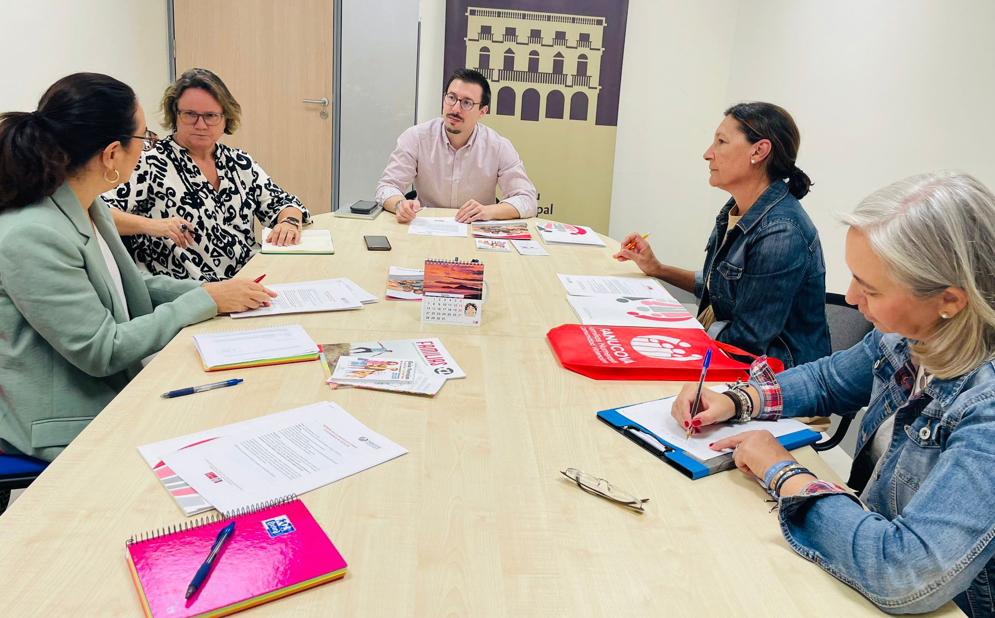 Vidal (VOX) quiere que Castellón se convierta en la ‘Ciudad de las ... Vidal (VOX) quiere que Castellón se convierta en la ‘Ciudad de las ...