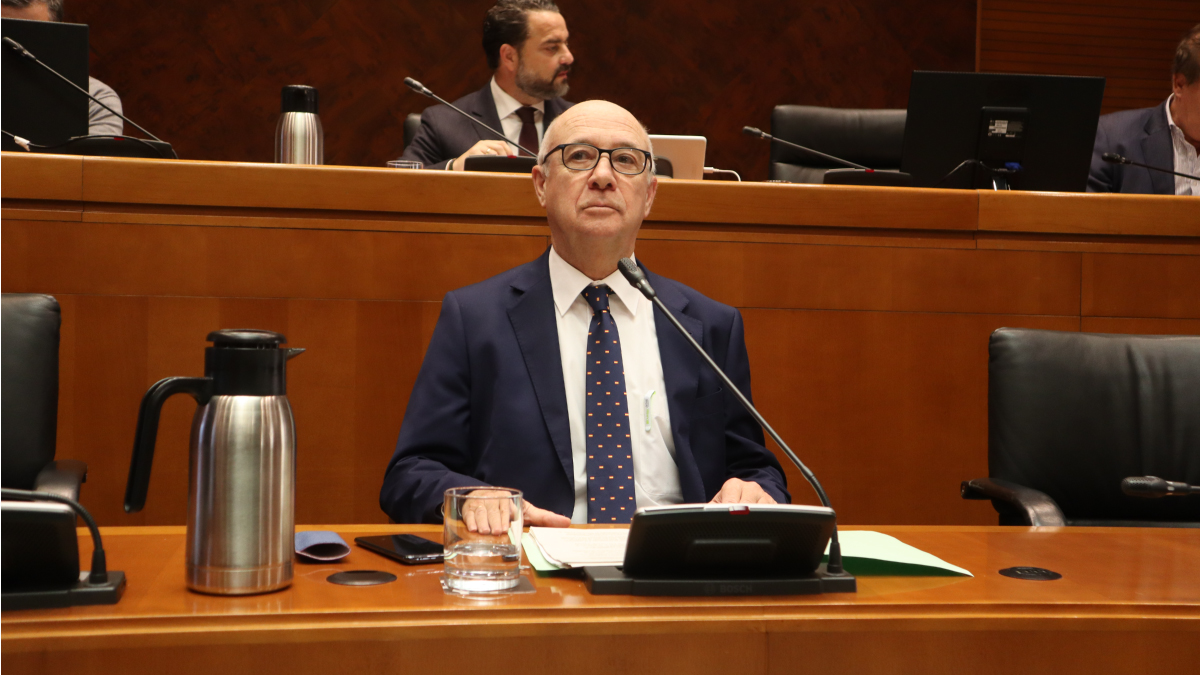 Luis Loren aboga por "potenciar el Camino de Santiago francés a su paso ...