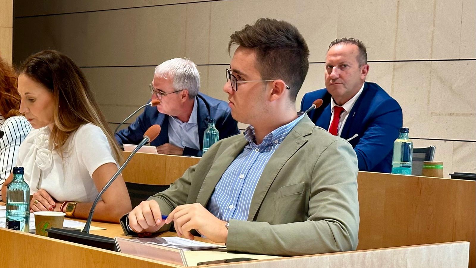 VOX lamenta que las playas de Salou pierdan sus banderas azules - VOX