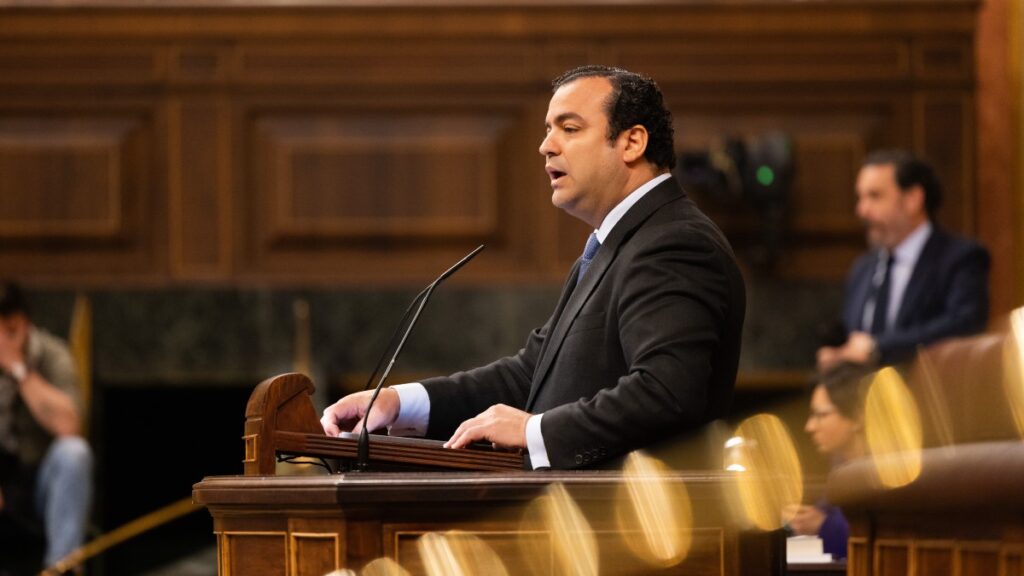 Alberto Rodríguez defiende la industria automotriz española frente a ...