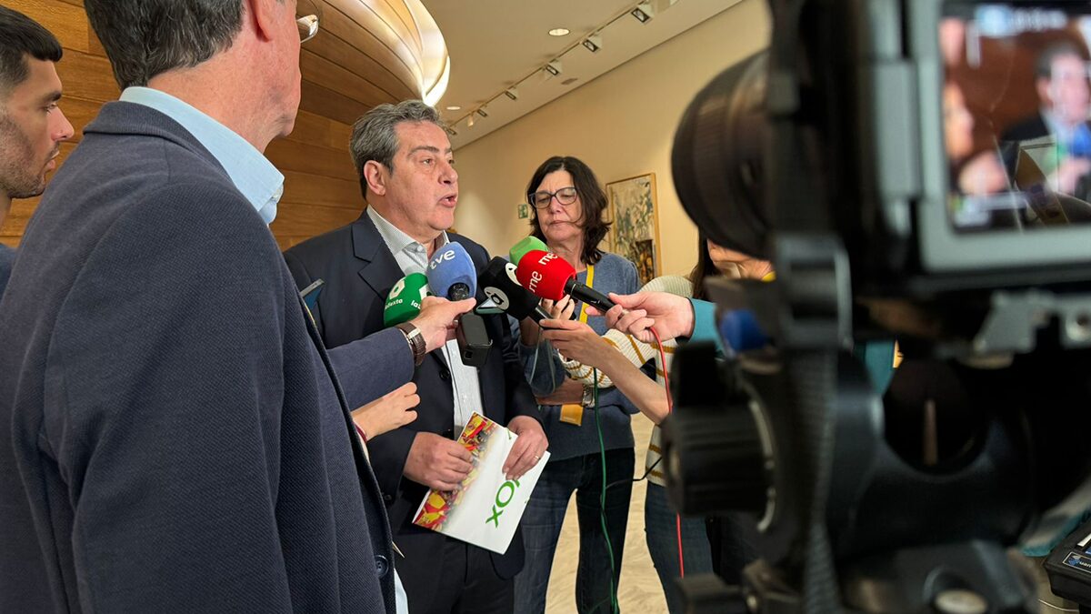 José María Llanos (VOX): “Compromís sigue con el teatro de siempre e ...