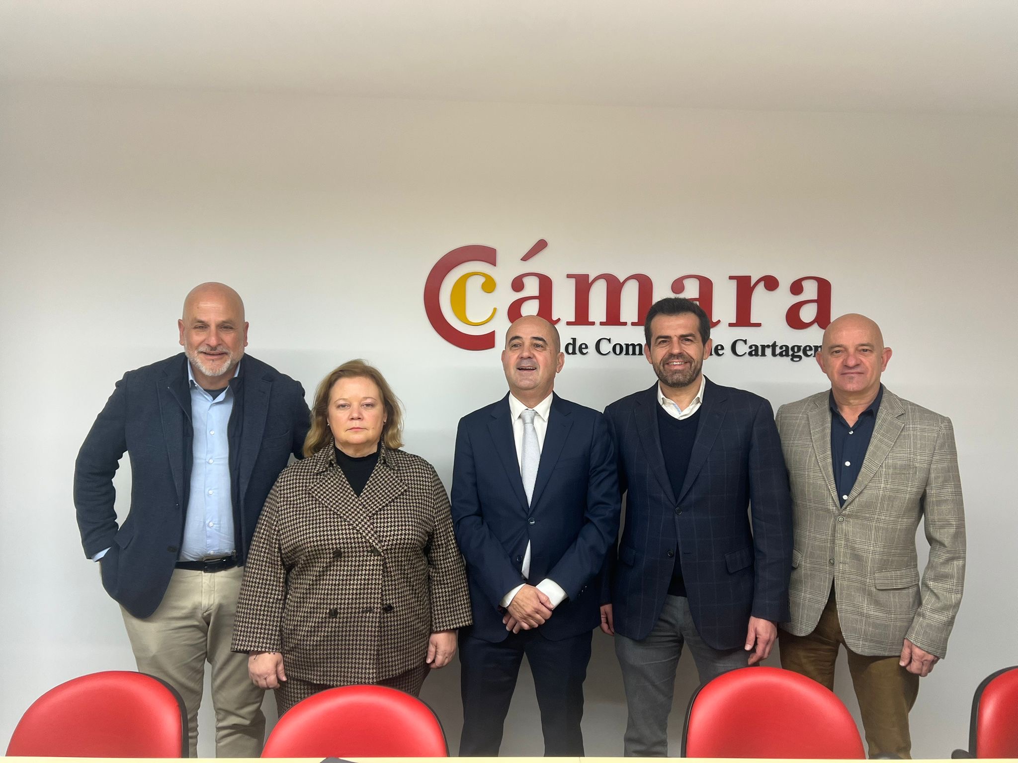 VOX lidera la exigencia de la creación de una Zona Franca en Cartagena ...